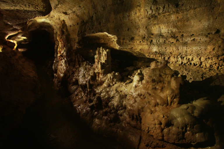 Home - Cave Of The Mounds